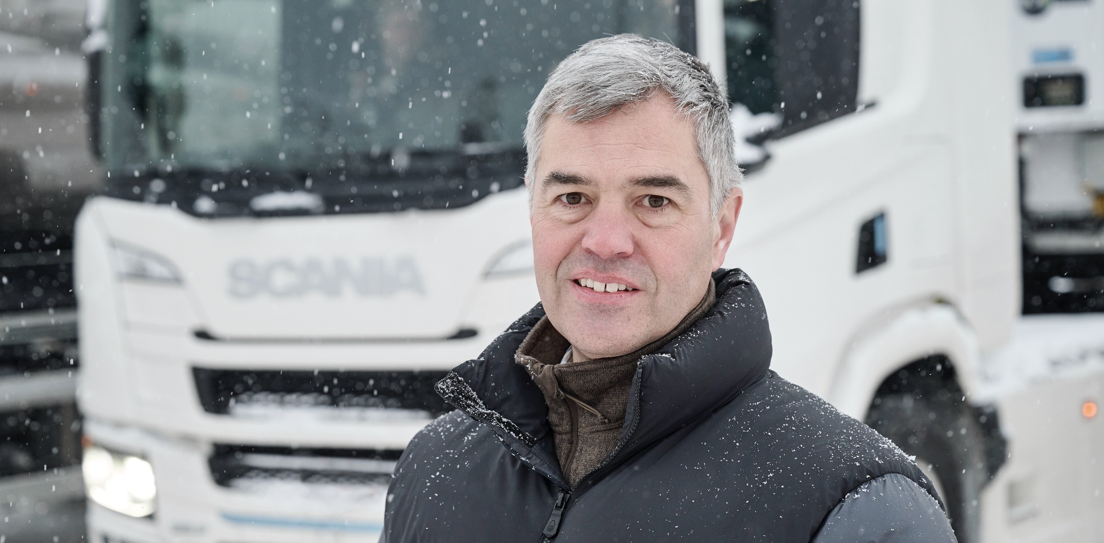 Sú elektrické kamióny naozaj budúcnosťou? Vyspovedali sme Tonyho ...