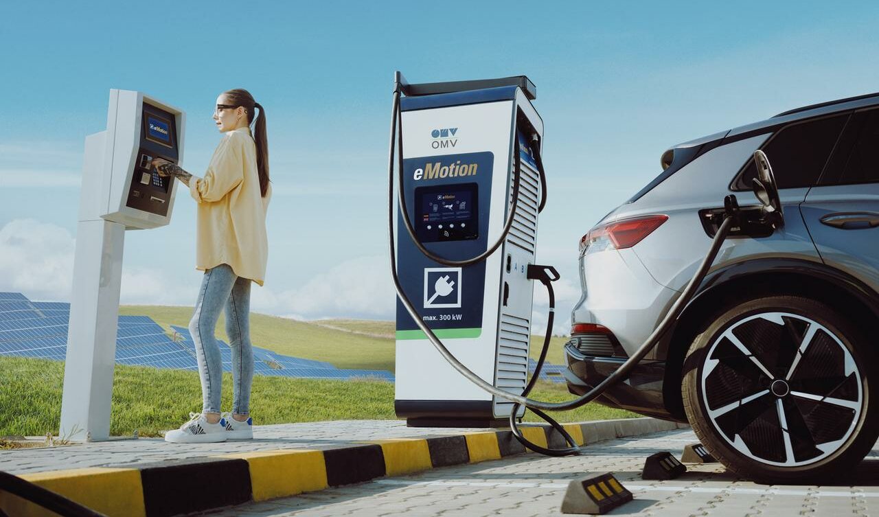 OMV na Salóne Elektromobilov 2024 v Trenčíne priblíži svoje ultrarýchle ...
